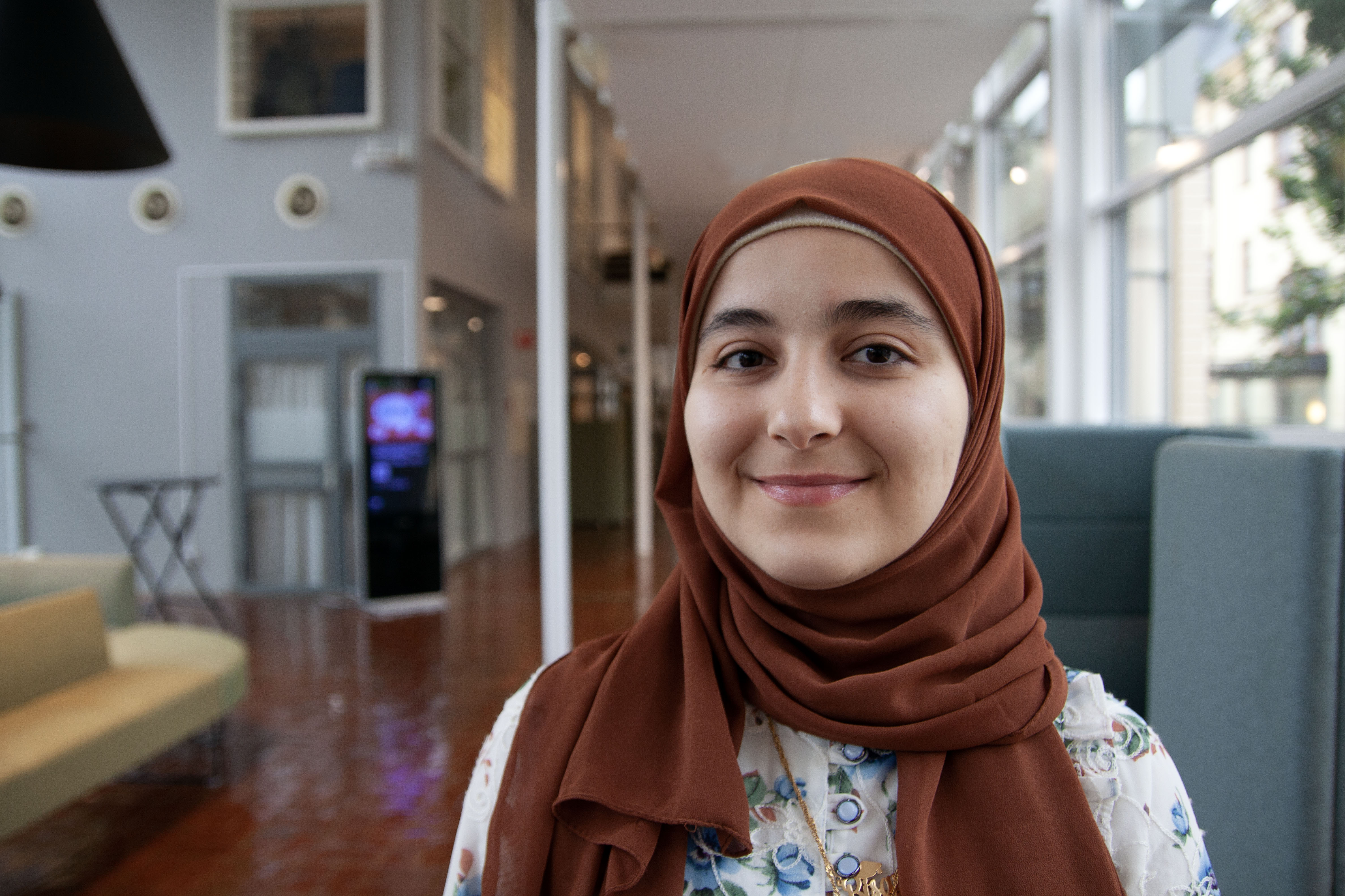 Bisan Joudeh lär sig mer om högre studier